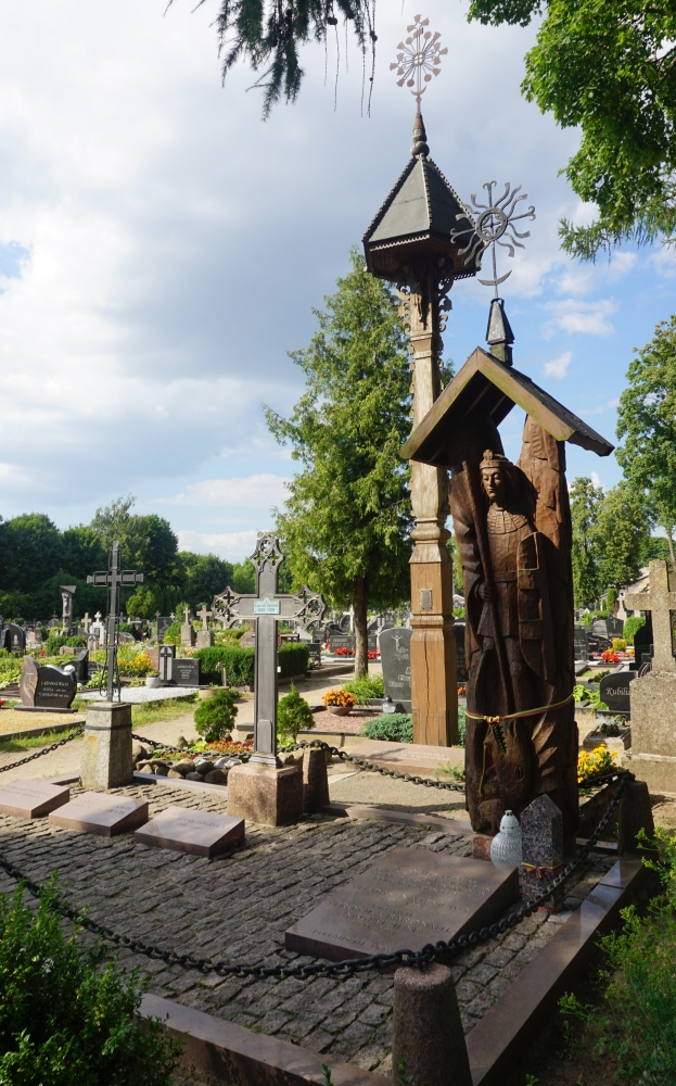 Generolo Vlado Nagevičiaus-Nagiaus kapas